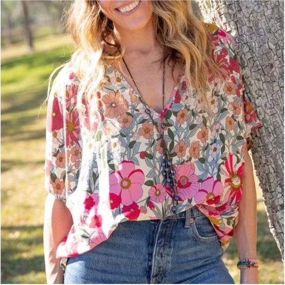 NATURAL LIFE | Tops | Natural Life Easy Vneck Top Vintage Summer Floral ...